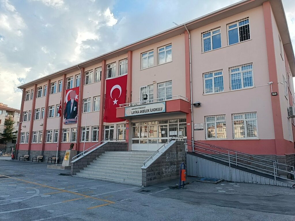 i̇lkokul Layika Akbilek İlkokulu, Ankara, foto