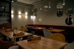 Assa-Assa: Love, Fire and Meat (ulitsa Lva Tolstogo No:54), kafe  Tiumen'den
