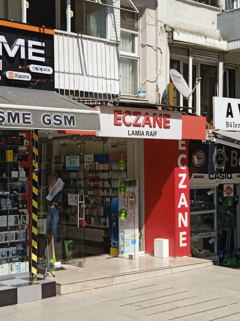 Eczaneler Lamia Raif Eczanesi, İzmir, foto