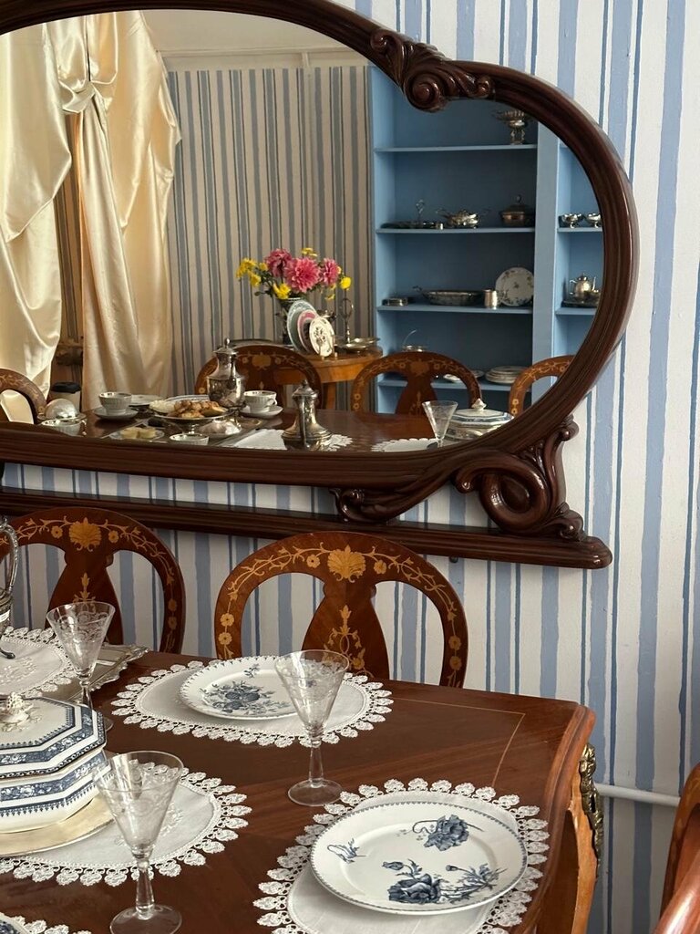 Antikacı dükkanları Soirée, Nijni Novgorod, foto