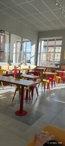 Skoro Pizza (ulitsa 22 Yanvarya No:83), pizzacılar  Bobrov'dan