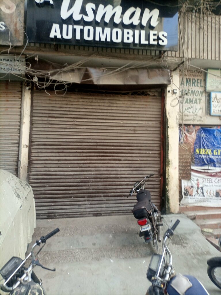 Otomobil satış galerileri Usman Automobile, Karaçi, foto