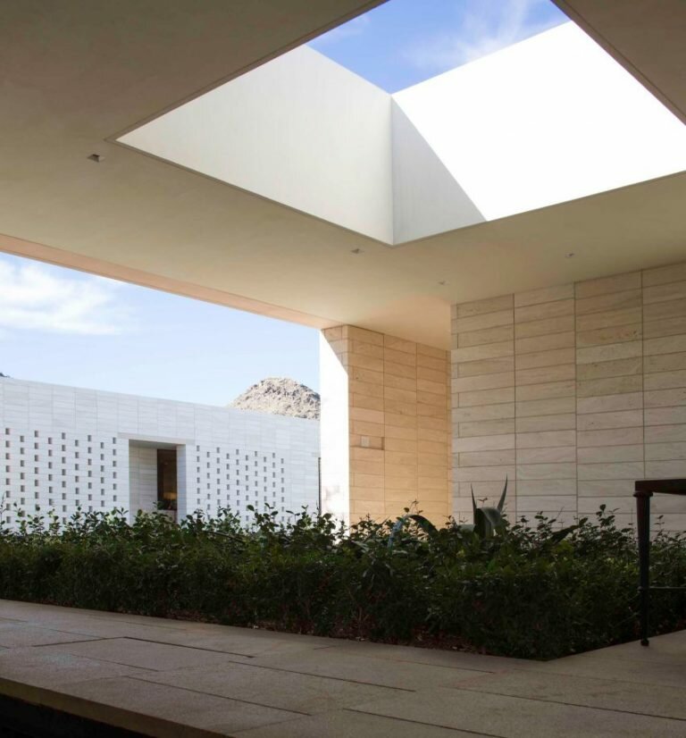 Emlak ofisi Above & Beyond Properties, Dubai, foto