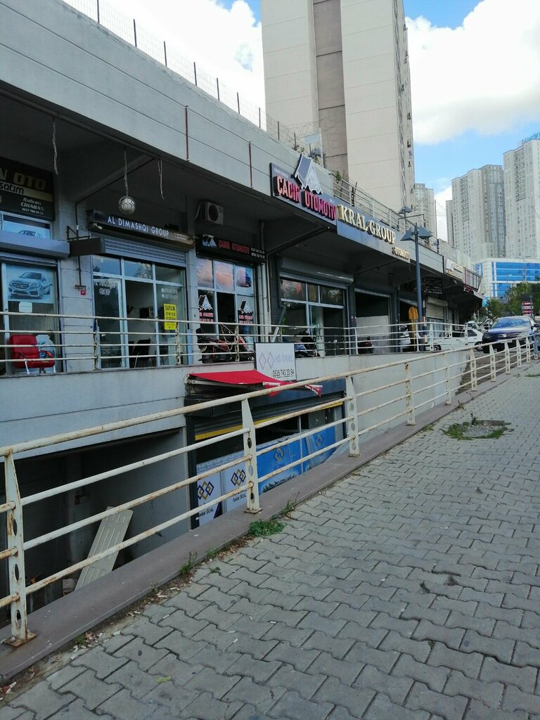 Otomobil satış galerileri Çadır Otomotiv, İstanbul, foto