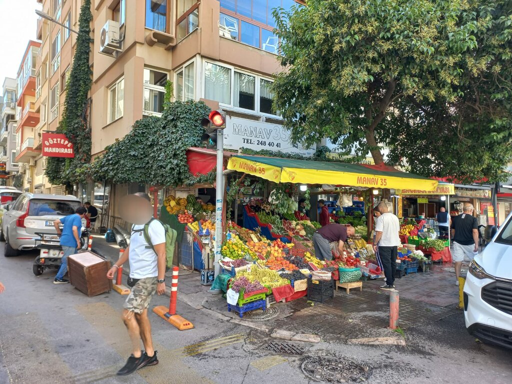 Manavlar Göztepe Manav 35, İzmir, foto
