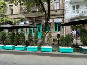 Brut (Zurab Gorgiladze Street No:31, Batumi), restoran  Batum'dan