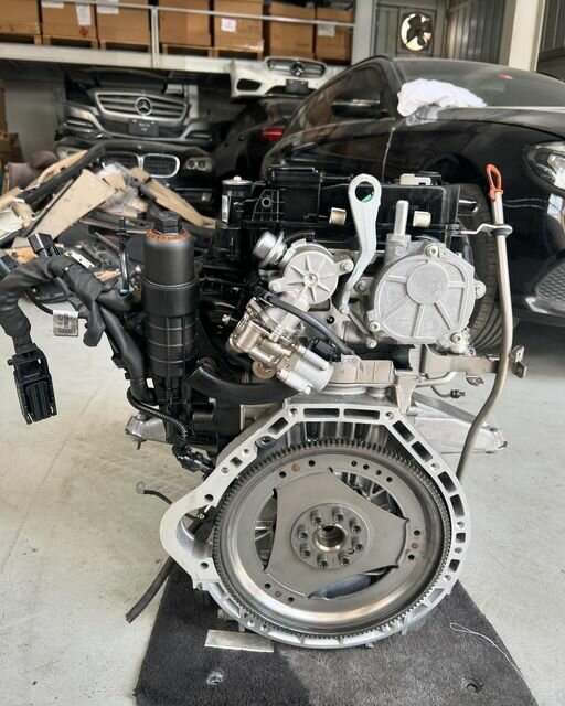 Otomobil servisi Golden Line Used Automotive Parts, Abu Dabi, foto