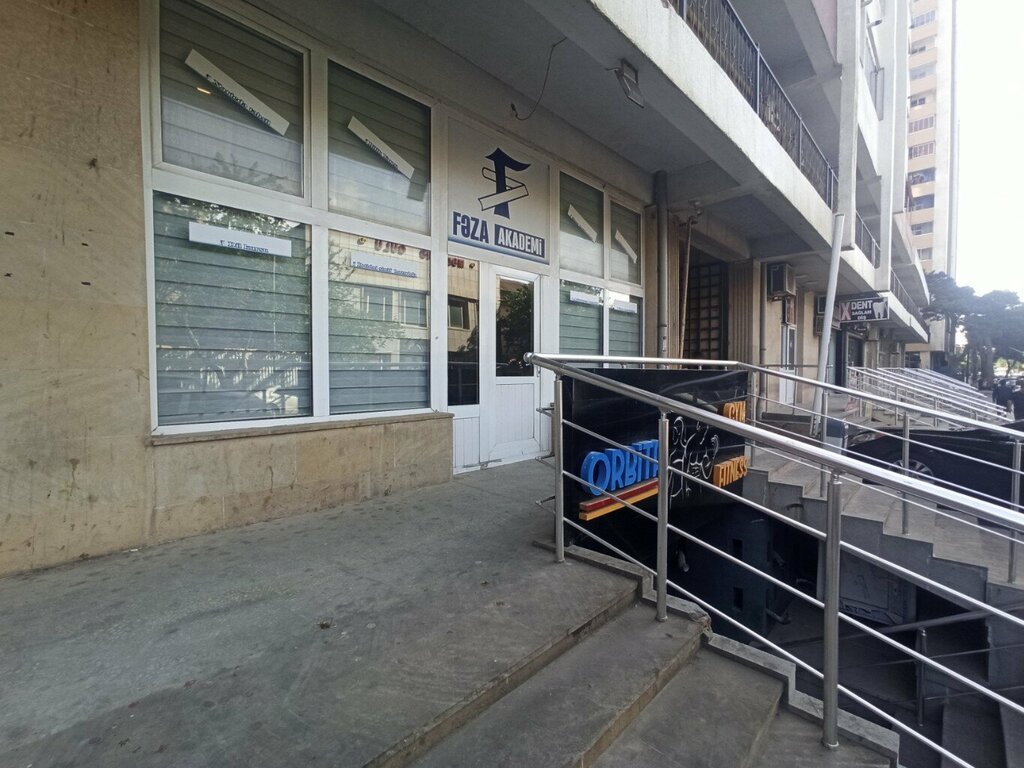 Eğitim merkezleri Fəza Academy, Bakü, foto