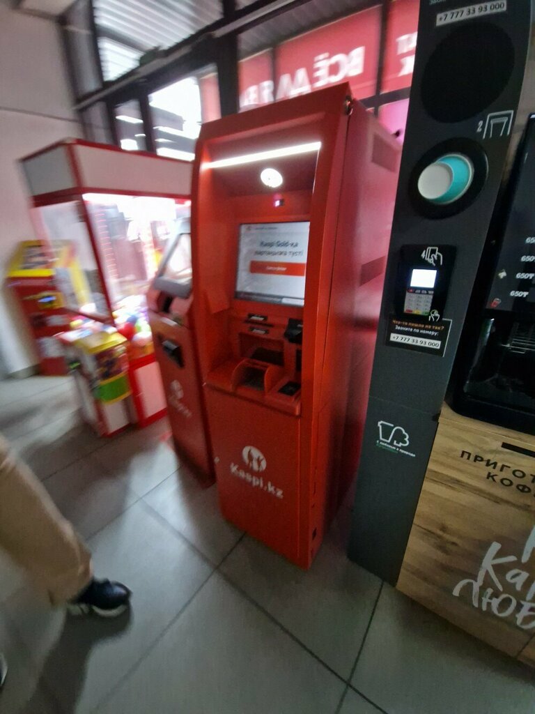 ATM'ler Kaspi Bank, Öskemen (Ust‑Kamenogorsk), foto