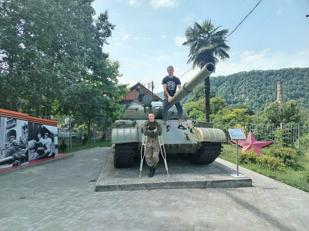 Teknoloji anıtı Танк Т-62, Soçi, foto