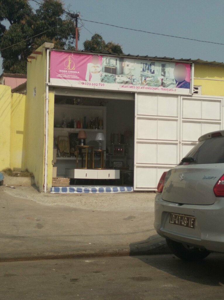 Lamba ve avize mağazaları Dama Ludimila, Loanda, foto