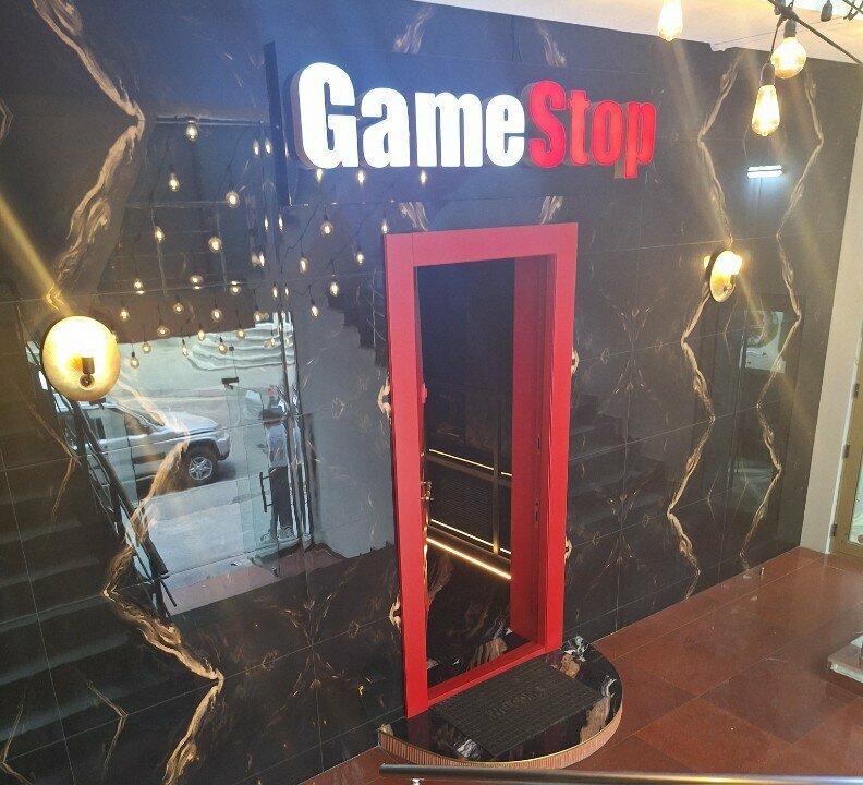 Oyun salonları Game Stop, Bakü, foto