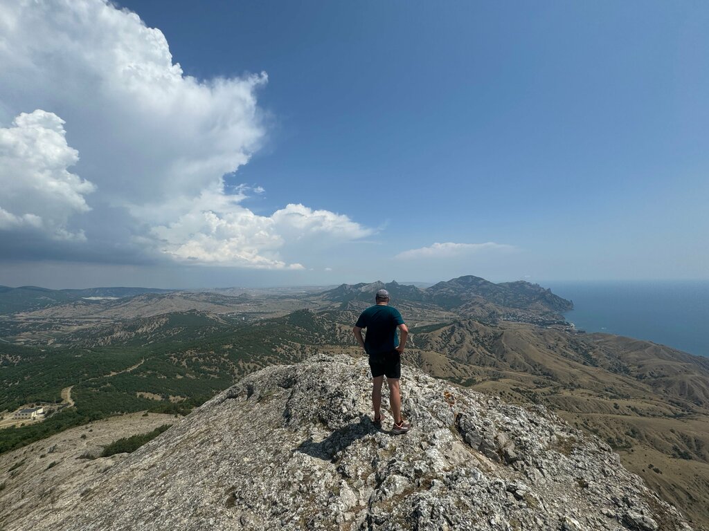 Dağ zirvesi Скала Бакыр-Баш, Kırım Cumhuriyeti, foto