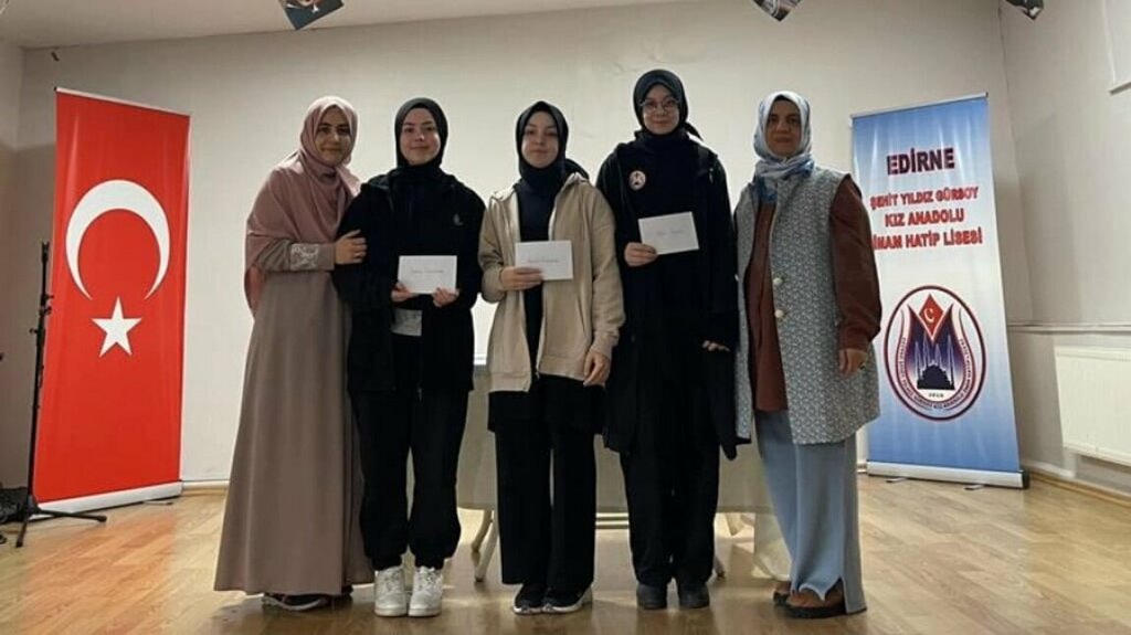 Lise Şehit Yıldız Gürsoy Kız Anadolu İmam Hatip Lisesi, Edirne, foto