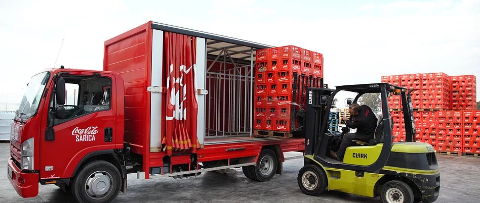 Ticaret merkezleri Sarıca Mesrubat Coca-Cola İcecek Bayi, İzmir, foto
