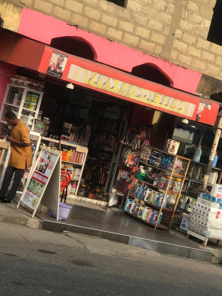 Kozmetik ve parfümeri mağazaları Vivs cosmetic, Akra, foto