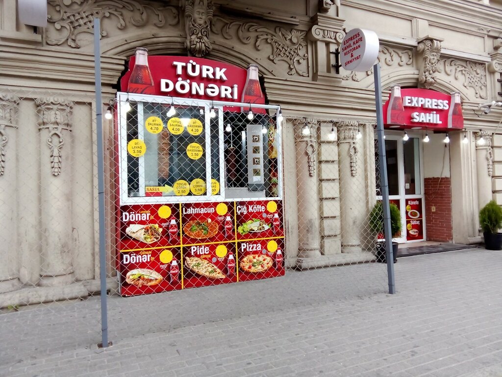 Kafe Ekhpress sahil, Bakü, foto