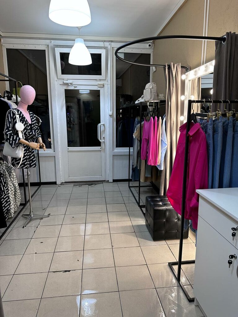 Giyim mağazası Вне толпы, Şahty, foto