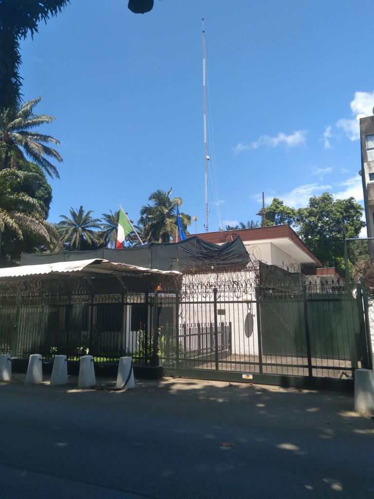 Büyükelçilikler ve konsolosluklar Embassy of Italy, Abican, foto