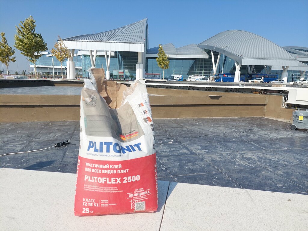 i̇nşaat karışımları Plitonit и Mapei, Rostov‑na‑Donu, foto