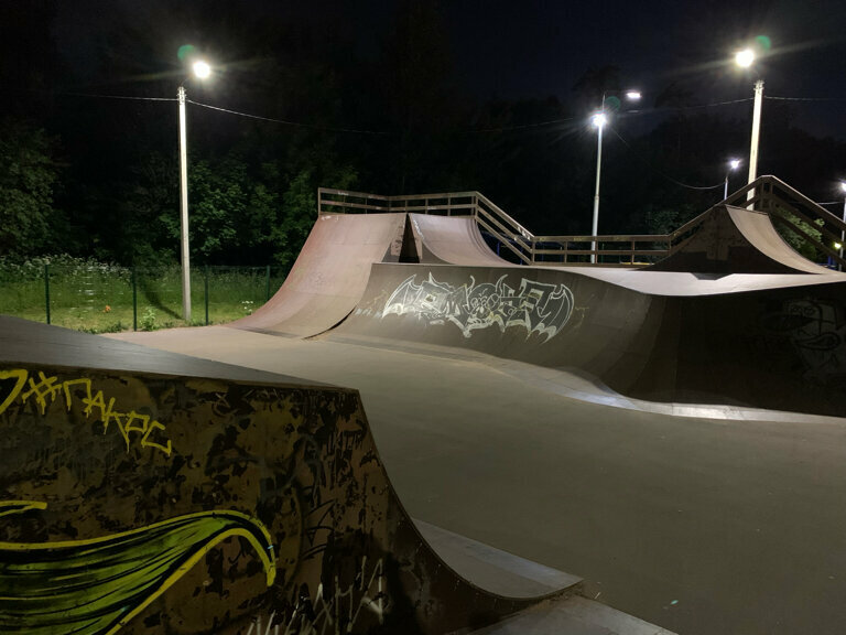 Spor alanı Скейтпарк, Krasnogorsk, foto