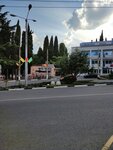 Комсомольская площадь (Комсомольская улица No:11), toplu taşıma durağı  Aluşta'dan
