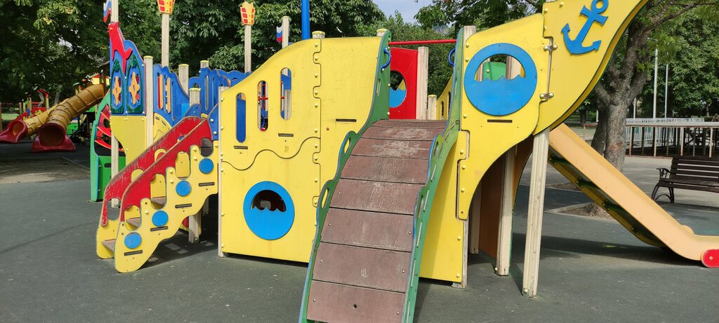 Oyun alanı Playground, Zheleznovodsk, foto