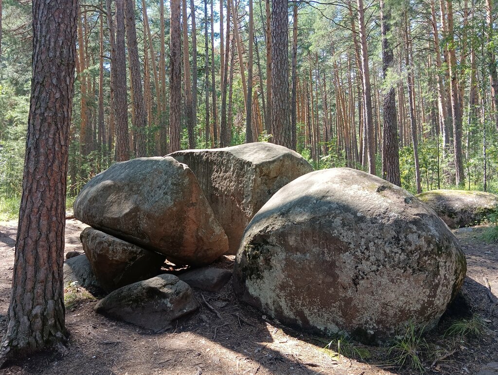 Turistik yerler Камень Разбитое сердце, Çeliabinskaya oblastı, foto