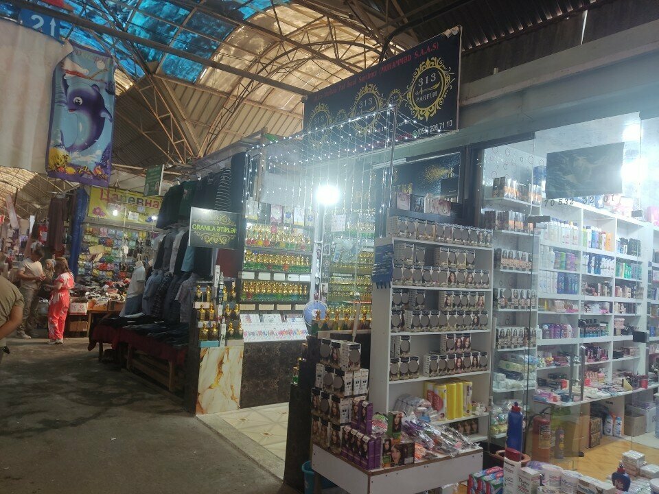 Kozmetik ve parfümeri mağazaları 313 Perfum, Bakü, foto