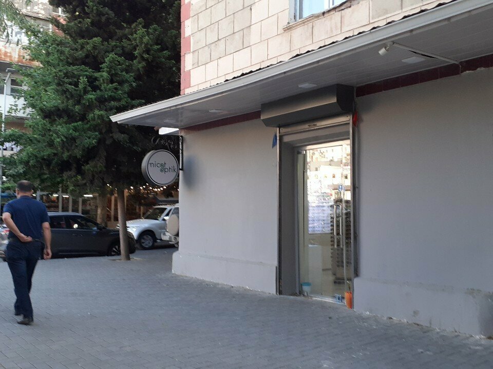Optik Nicat, Bakü, foto