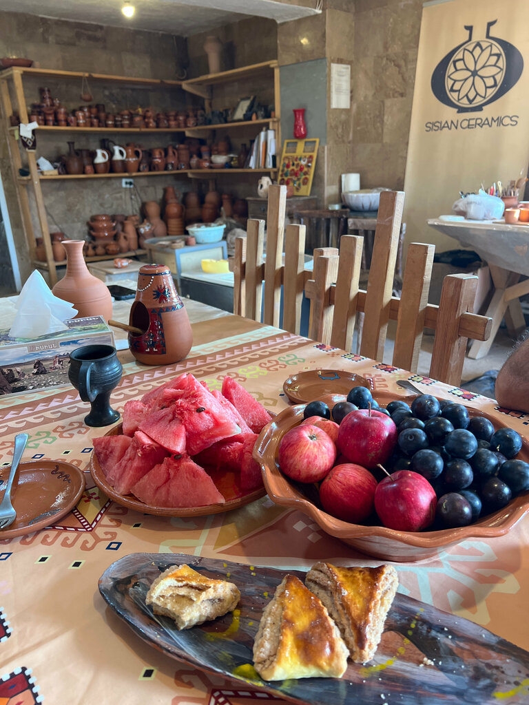 Restoran Hatsatun by Sisian Ceramics, Sisian, foto