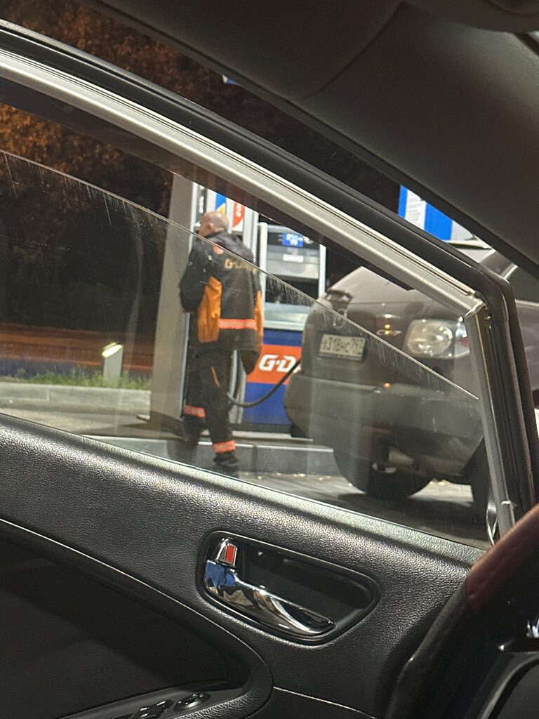 Benzin istasyonu Stopexpress, Moskova, foto