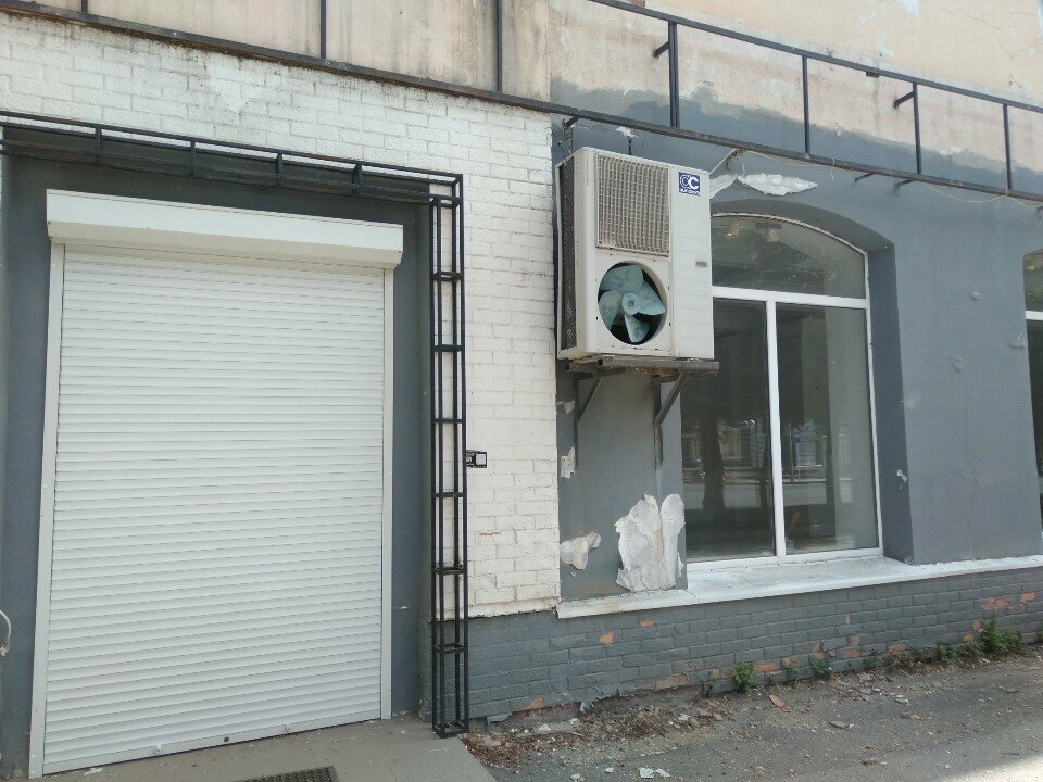 Giyim mağazası Sharbat Exclusive, Atırav, foto