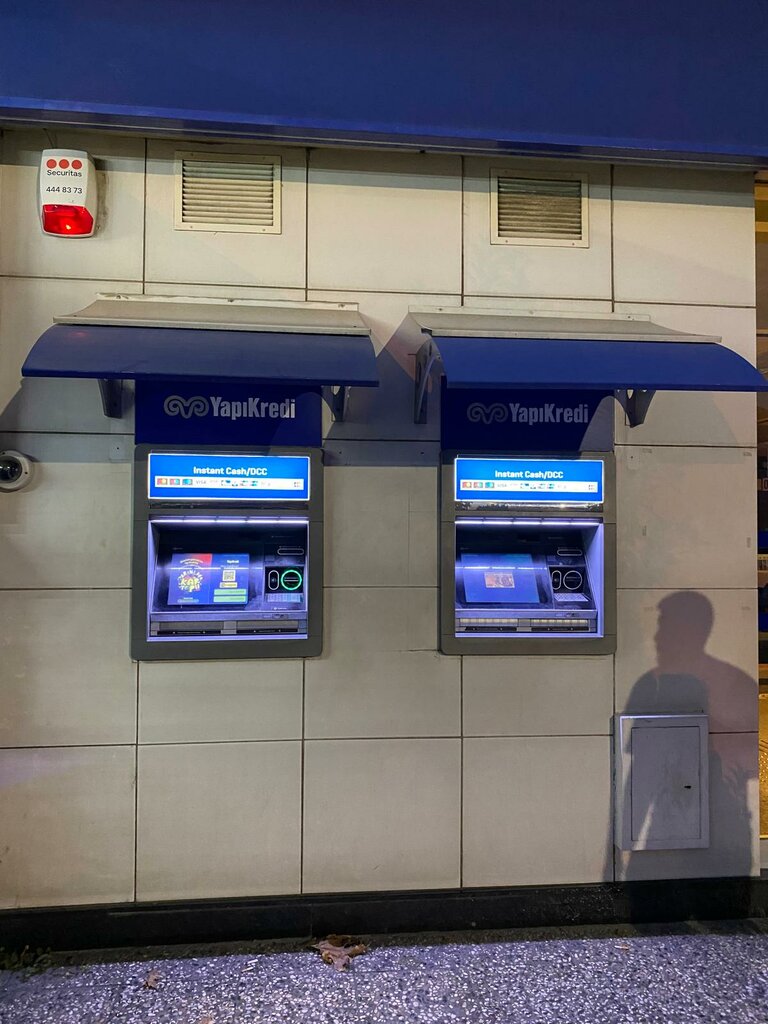 ATM'ler Yapı Kredi, İstanbul, foto