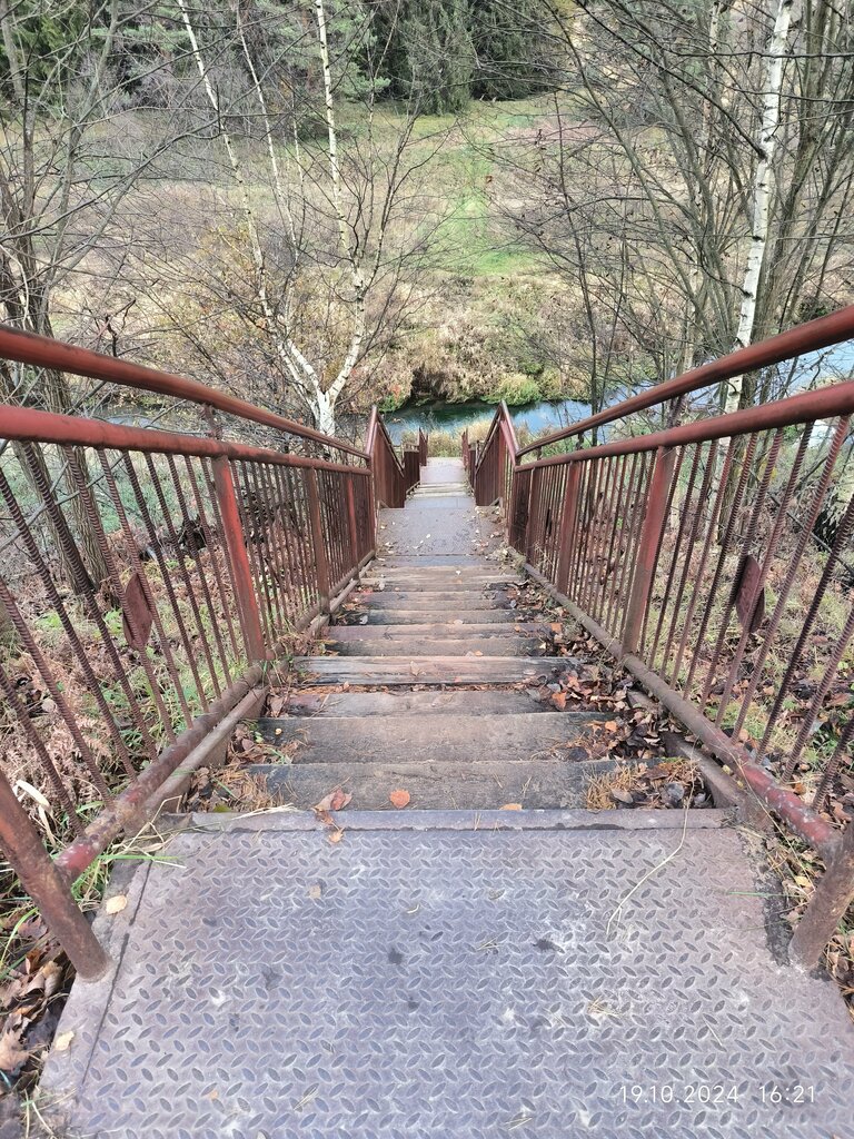 Pınar, çay Spring, stream, Yaroslavskaya oblastı, foto