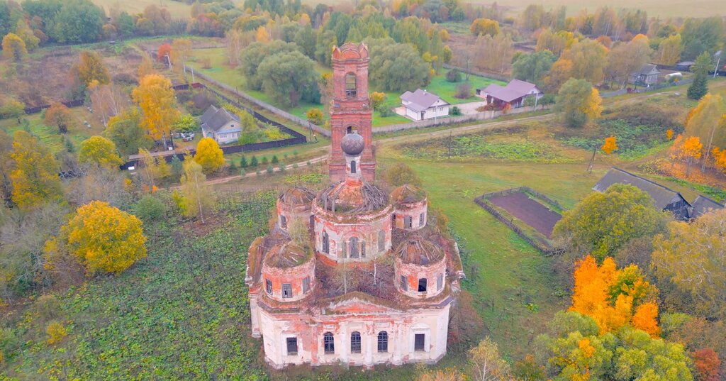Ortodoks kiliseleri Tserkov Voskreseniya Khristova V Sulegakh, Tverskaya oblastı, foto