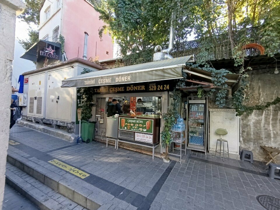 Fast food Çeşme Döner Büfe, İstanbul, foto