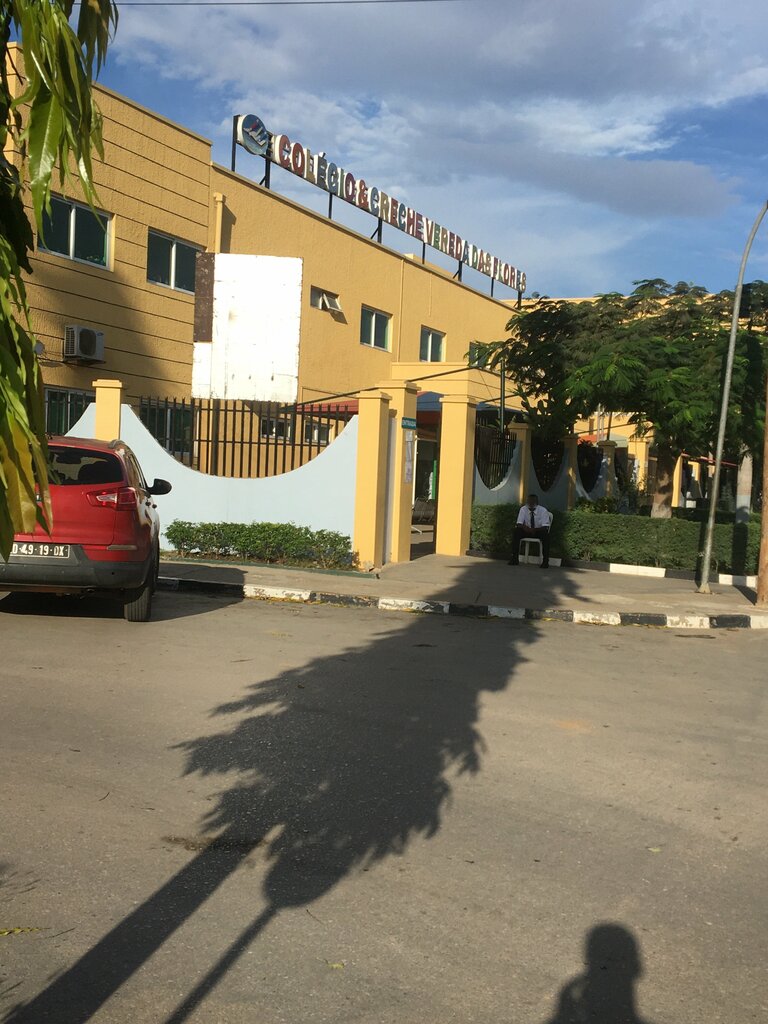 Yüksekokul Colégio & Creche Vereda Das Flores, Loanda, foto