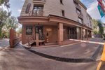 City Stay (Júsıpbek Elebekov kóshesi No:16), otel  Almatı'dan