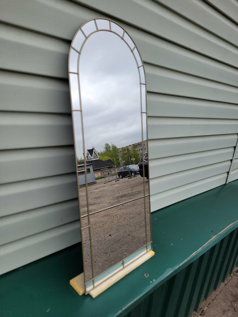 Cam atölye Steklyannaya Raduga, Velikiy Novgorod, foto