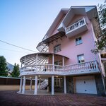 Коттедж с сауной (Zapovednaya ulitsa No:51), otel  Soçi'den