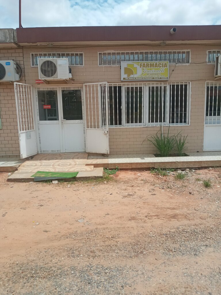Eczaneler Centro Médico Jucineth, Loanda, foto