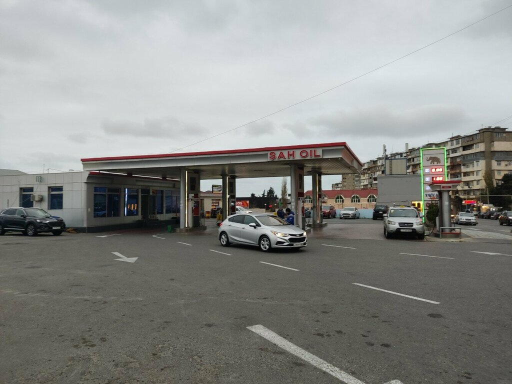 Benzin istasyonu Petrol Shah Oil, Bakü, foto
