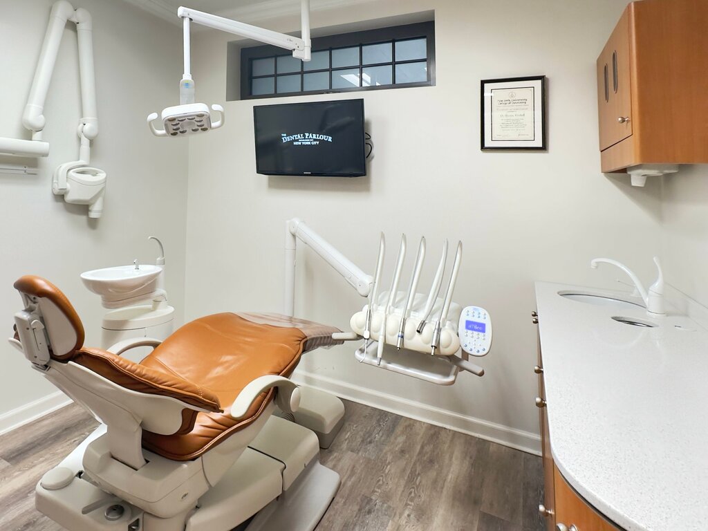 Özel ağız ve diş sağlığı klinikleri ve muayenehaneleri Klinika lazernykh tekhnology, Orenburg, foto