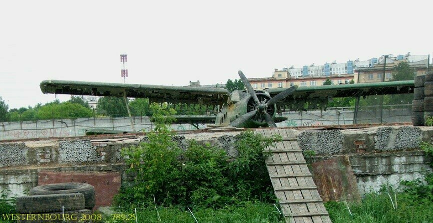 Teknoloji anıtı Истребитель МиГ-21ПФ, Moskova, foto