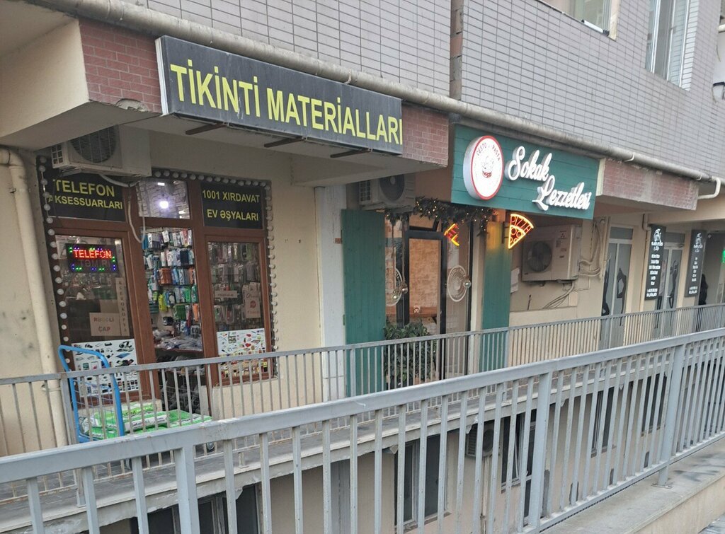 Mini-market Tikinti Materialları, Bakü, foto
