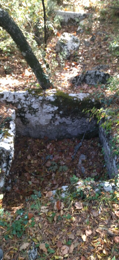 Turistik yerler Таврские каменные ящики, Kırım Cumhuriyeti, foto