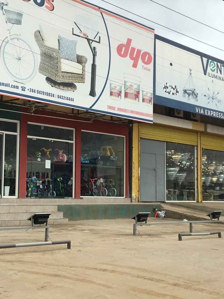 Mobilya mağazaları Dyo Tintas, Loanda, foto