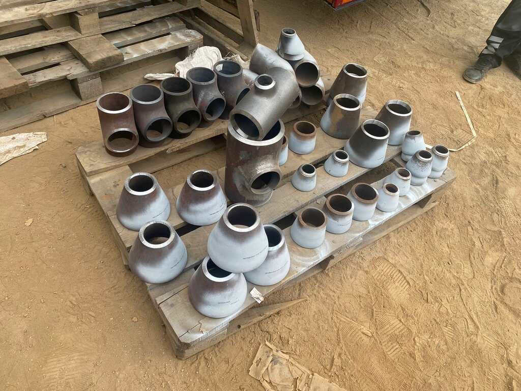 Boru tesisatı ve aksesuarları УралАрмаСталь, Çeliabinsk, foto