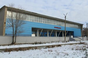 Kültür merkezleri Dom kultury Yubileyny, Mednogorsk, foto